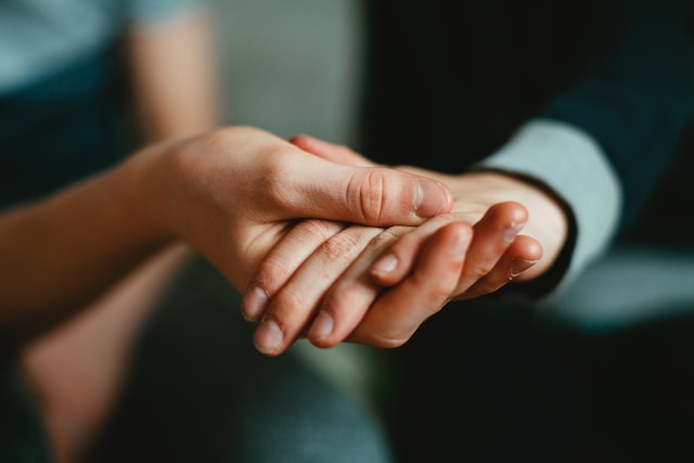 Is He Crushing on You? Try the Ultimate “Does He Like Me?” Quiz!